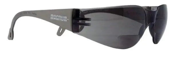 Here’s Why Safety Glasses Are Crucial in the Workforce - Flash